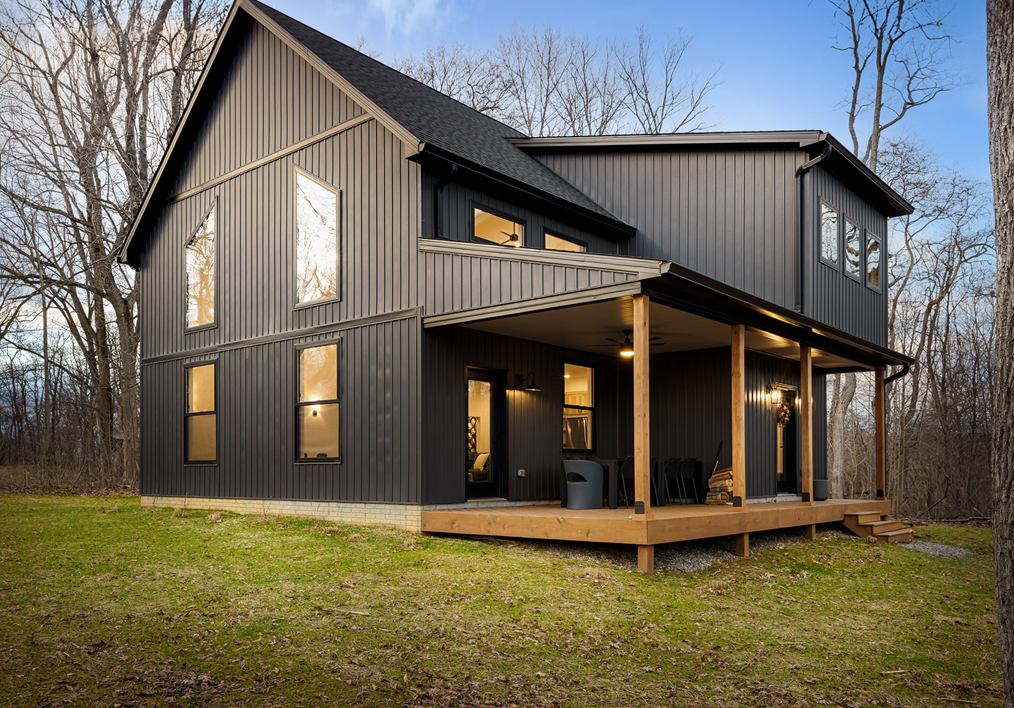 Custom Industrial Cabin and Relaxing Weekend Get-Away